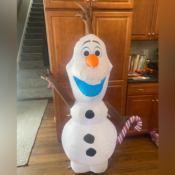 Disney | Holiday | Disney Olaf Airblown Inflatable Self Inflates 5 Feet ...